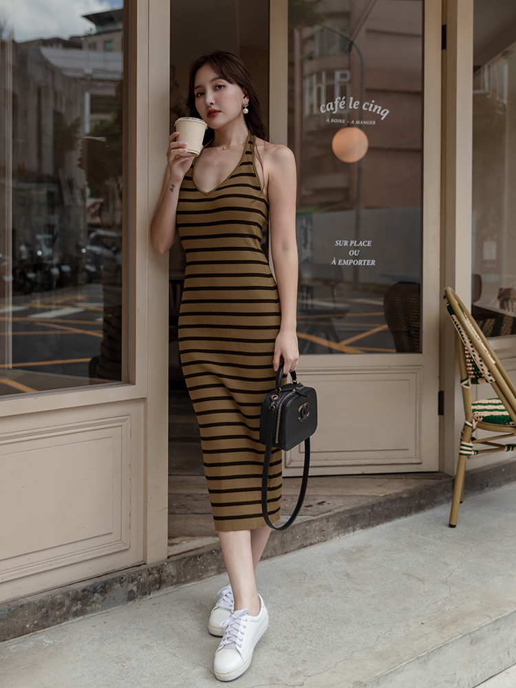 繞頸條紋針織洋裝(含胸墊) | Fancy Made