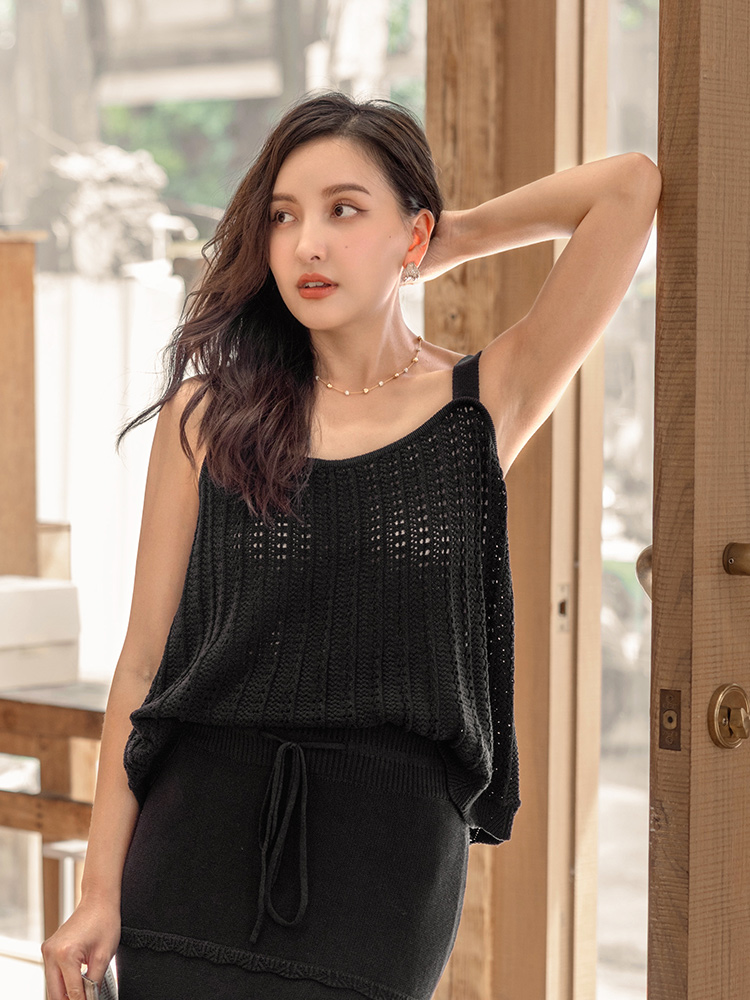 簍空針織肩帶背心 | Fancy Made